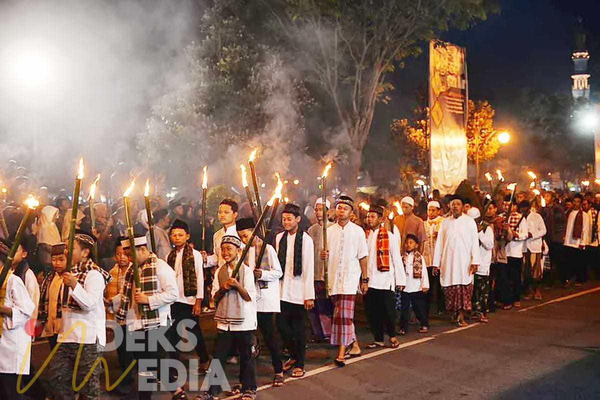 1003 Obor Siap Warnai Malam Takbiran di Belopa - INDEKS MEDIA LUWU RAYA ...